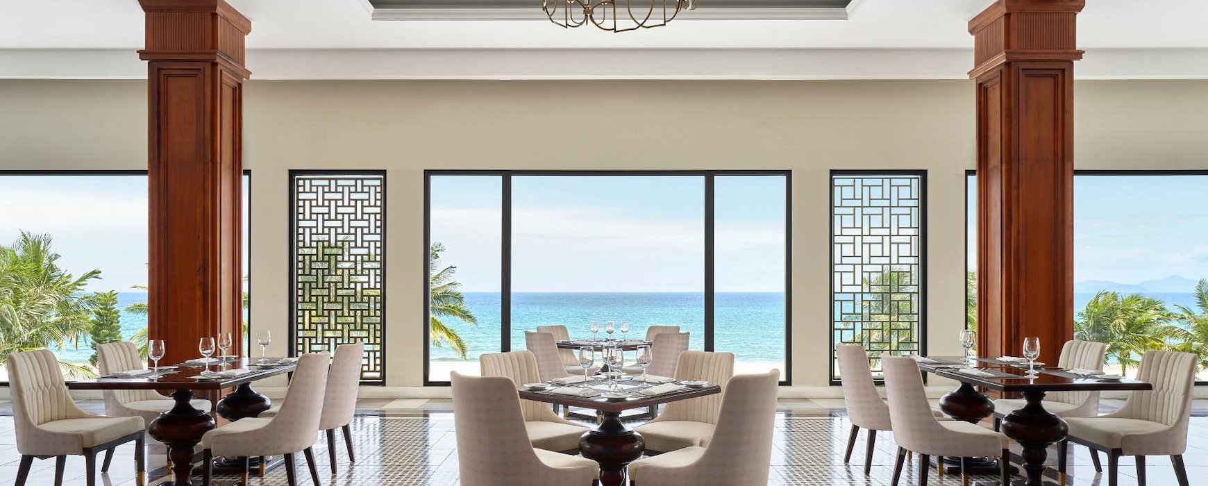 Home Www Beachhouse Danang